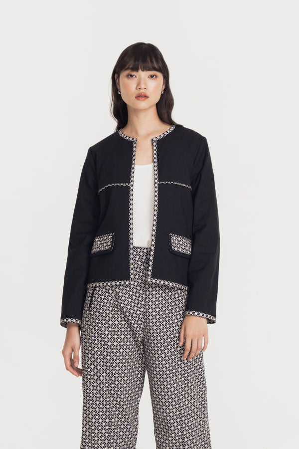 Women's outerwear - bateeq